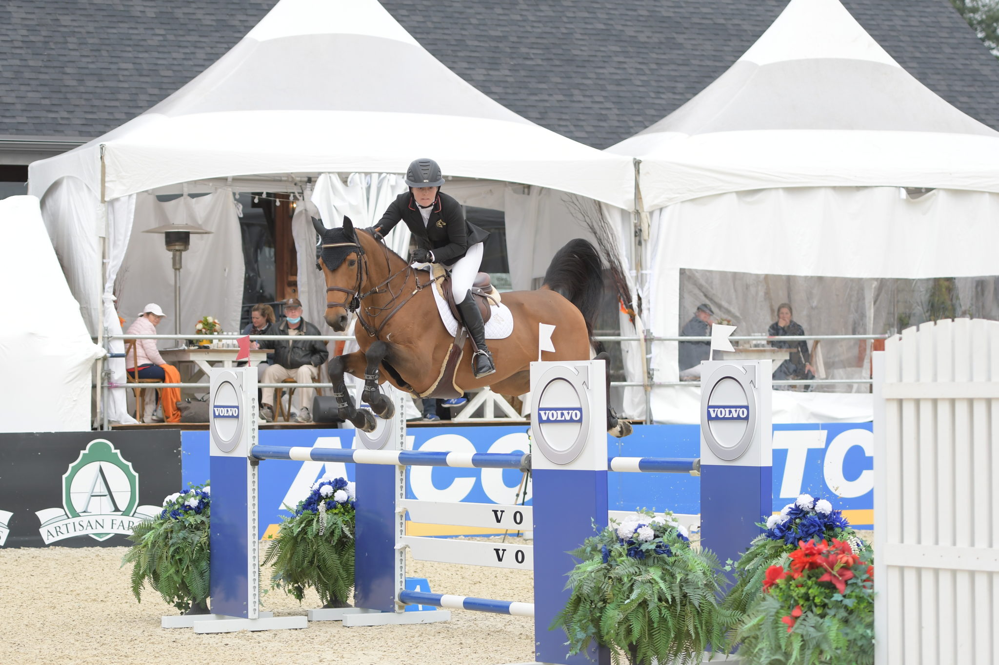 Emily Ward Takes the Early Lead in the U25