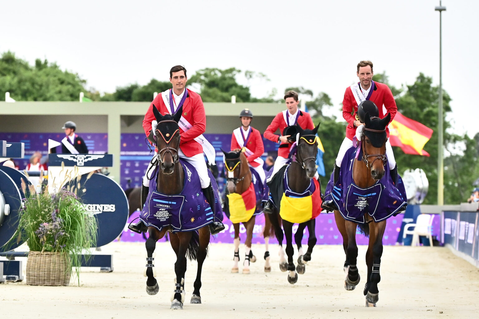 A Word for the “Unidentified Handler”: Remembering Secretariat Groom ...